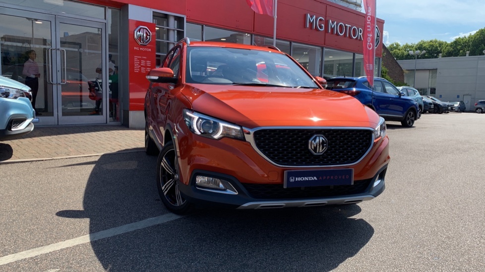 Used 2018 MG ZS PK68XHS 1.5 VTi-TECH Exclusive SUV 5dr Petrol Manual Euro on Finance in London £ ...