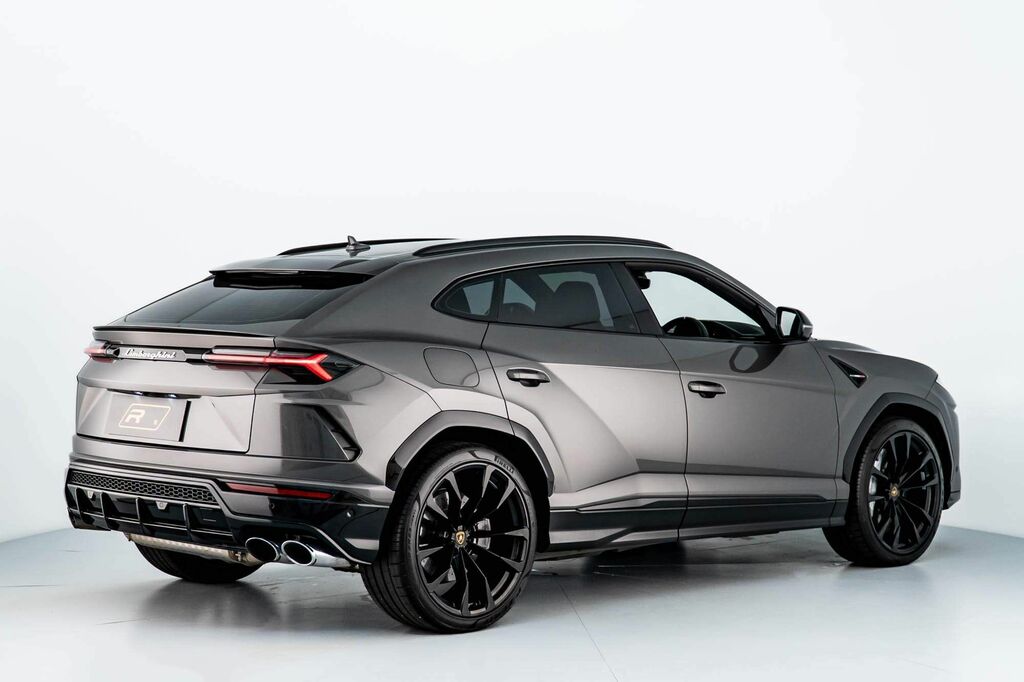 Sold MX22BKA 2022 Lamborghini Urus - History / How much is it worth?