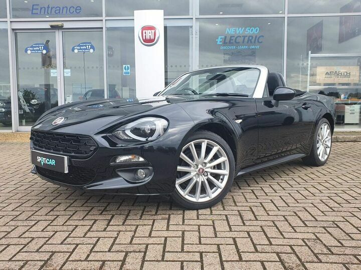 Used 2017 Fiat 124 Spider WP67THU 1.4 Multiair Classica 2dr Convertible ...